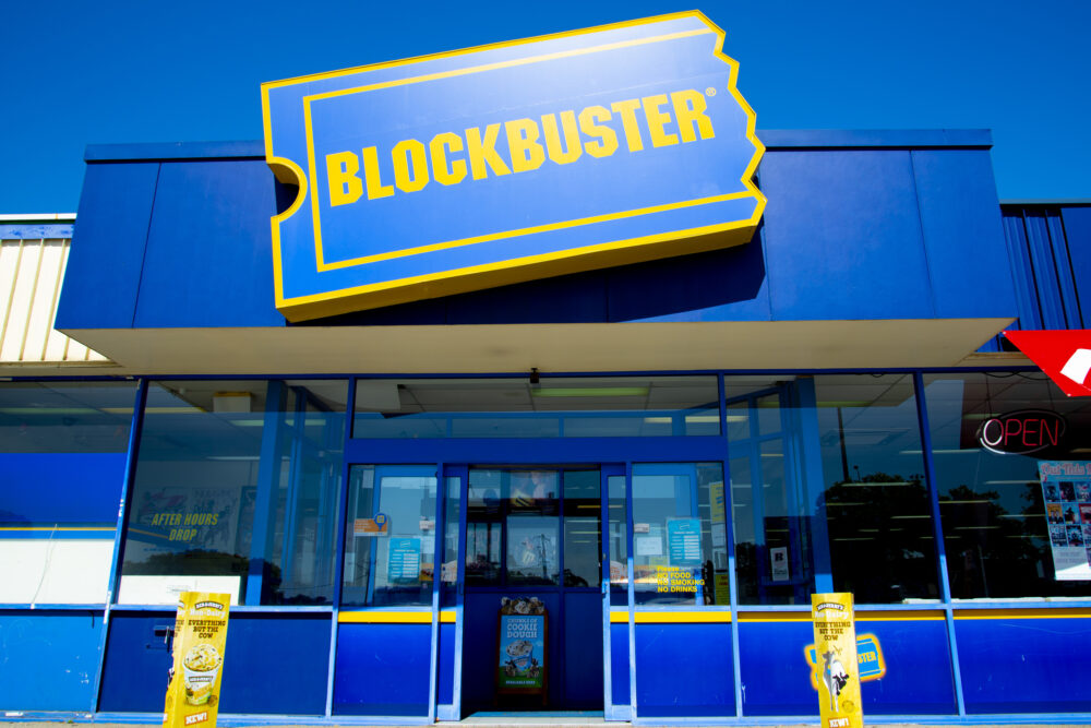 ¿El regreso de Blockbuster? La icónica cadena de alquiler de películas ...