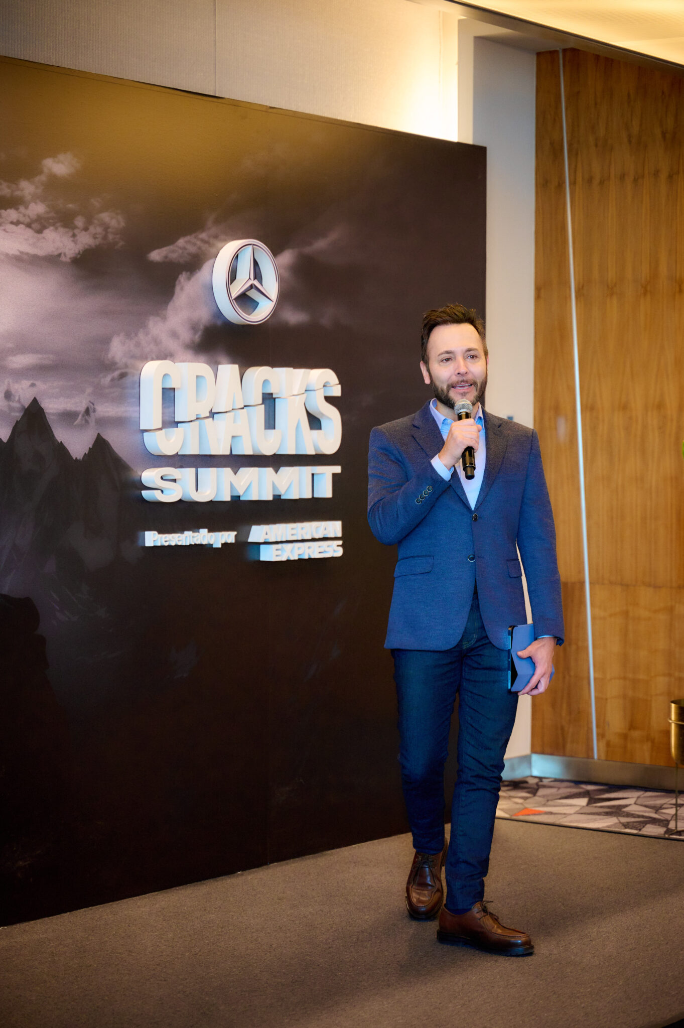 Oso Trava presenta la primera edición de Cracks Summit 2024 - Emprendedor