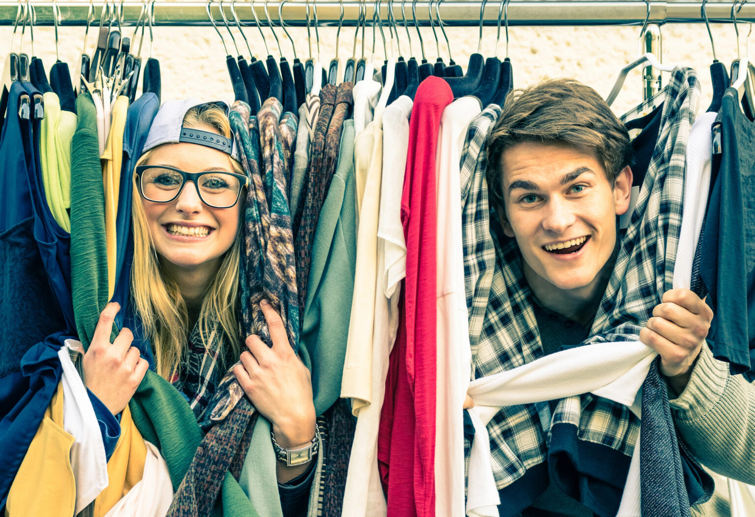 Emprende con éxito: 8 ideas de negocios con ropa de segunda mano ...