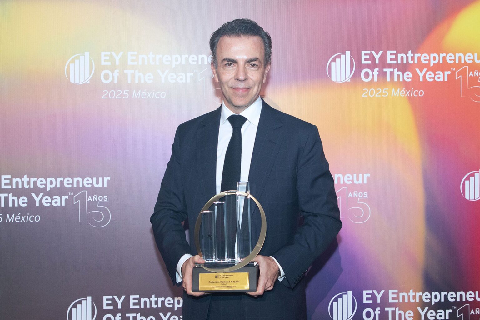 El CEO de Cinépolis representará a México en Mónaco tras ganar el EY ...